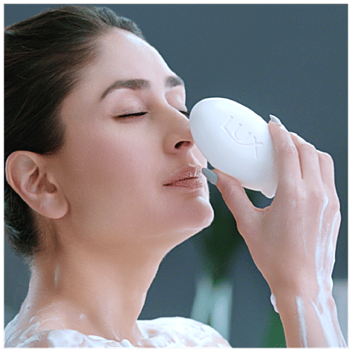 Buy Lux International Creamy Perfection Soap Bar 125 Gm Carton Online ...