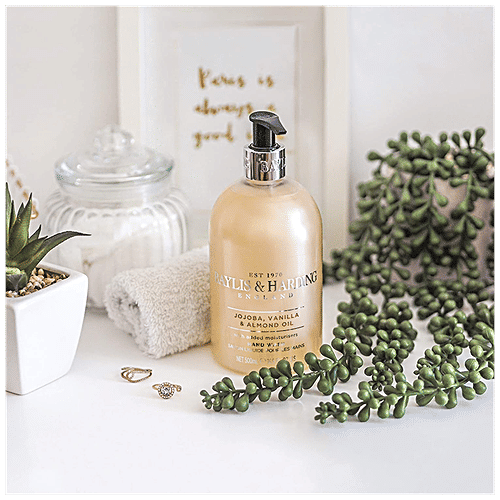 Buy Baylis & Harding Hand Wash Liquid - Jojoba, Vanilla & Almond Oil, Moisturising,No Parabens ...