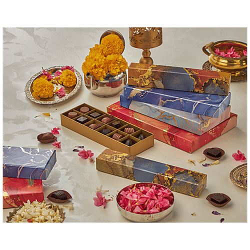 Buy Smoor Luxe Treats Chocolate - Celebration Box, Yummy Taste, Rich ...