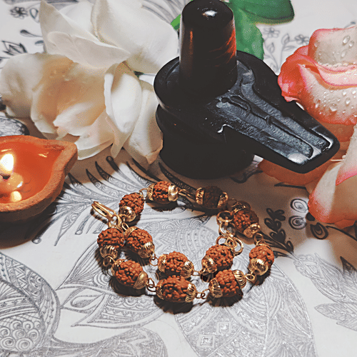 Buy House of Festivals Rudraksh Bracelet Rakhi - Assorted Colour, HOF ...