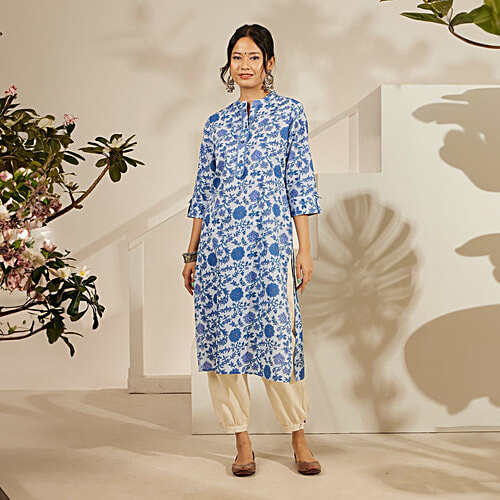 Buy Daali Blue Cambric Mandarin Collar 3/4 Sleeves Basics Kurta With ...