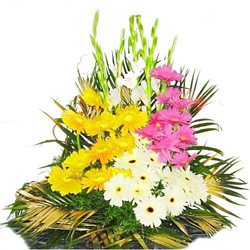 Buy Devi Flowers Flower Bouquet - Devi Boquet 1 1 pc Online at Best ...