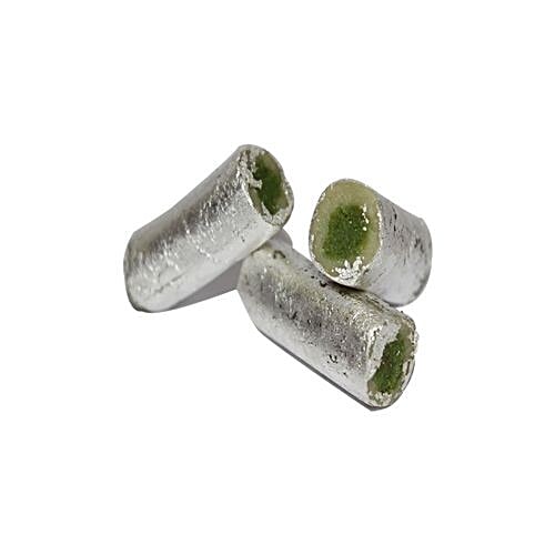 Buy Karthikey Reddy Sweets Sweets Kaju Pista Roll 500 Gm Online at the ...