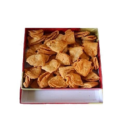 Buy Anmol Mathi Namkeen - Trikoni Mathi Online at Best Price of Rs null ...