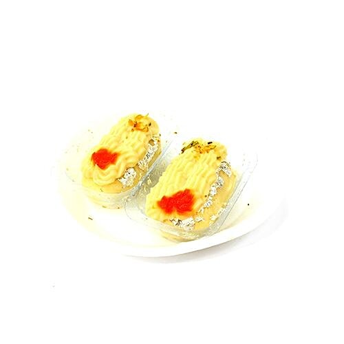 Buy Chandu Halwai Bandra Sweets Kesar Bhog 6 Pcs Online at the Best ...