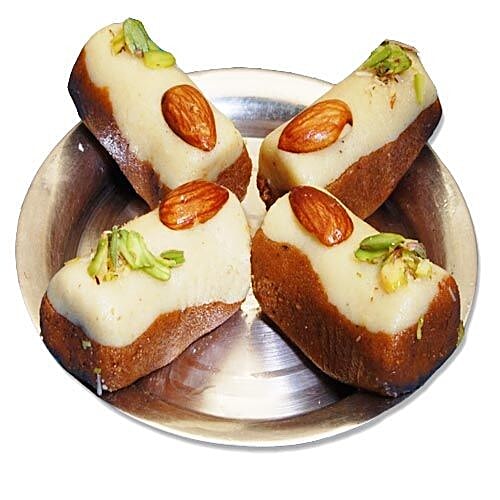 Buy Karachi Bakery Sweets Sweets - Khowa Chocolate Burfi Online at Best ...