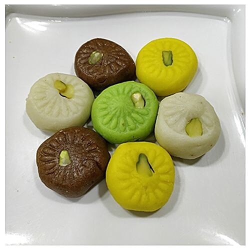 Buy Suleman Mithaiwala Sweets - Assorted Mawa Peda Online at Best Price ...
