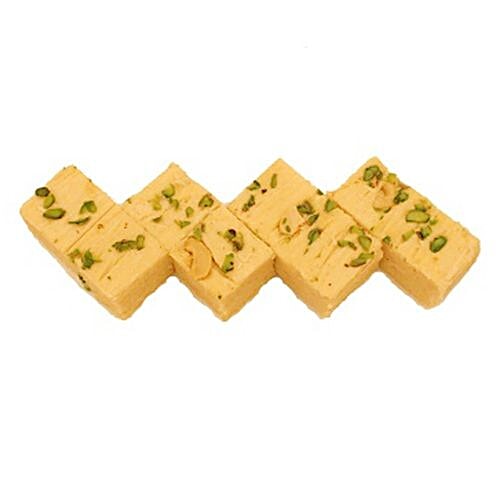 Buy Sree Gupta Bhavan Sweets Sweets - White Soan Papdi Online at Best ...