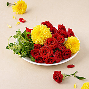 Buy Hoovu Fresh Assorted Roses Puja Flowers Online at Best Price of Rs ...