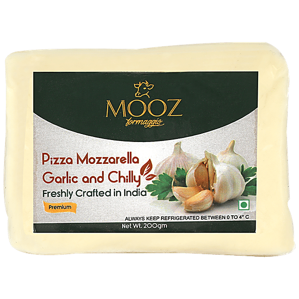 Buy Mooz Garlic & Chilly Pizza Mozzarella Cheese - Premium Online at ...
