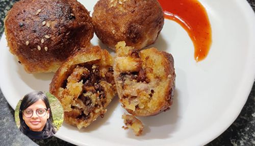 Cheesy Chilli Chicken Stuffed Bread Rolls Recipe: How to Make Cheesy ...